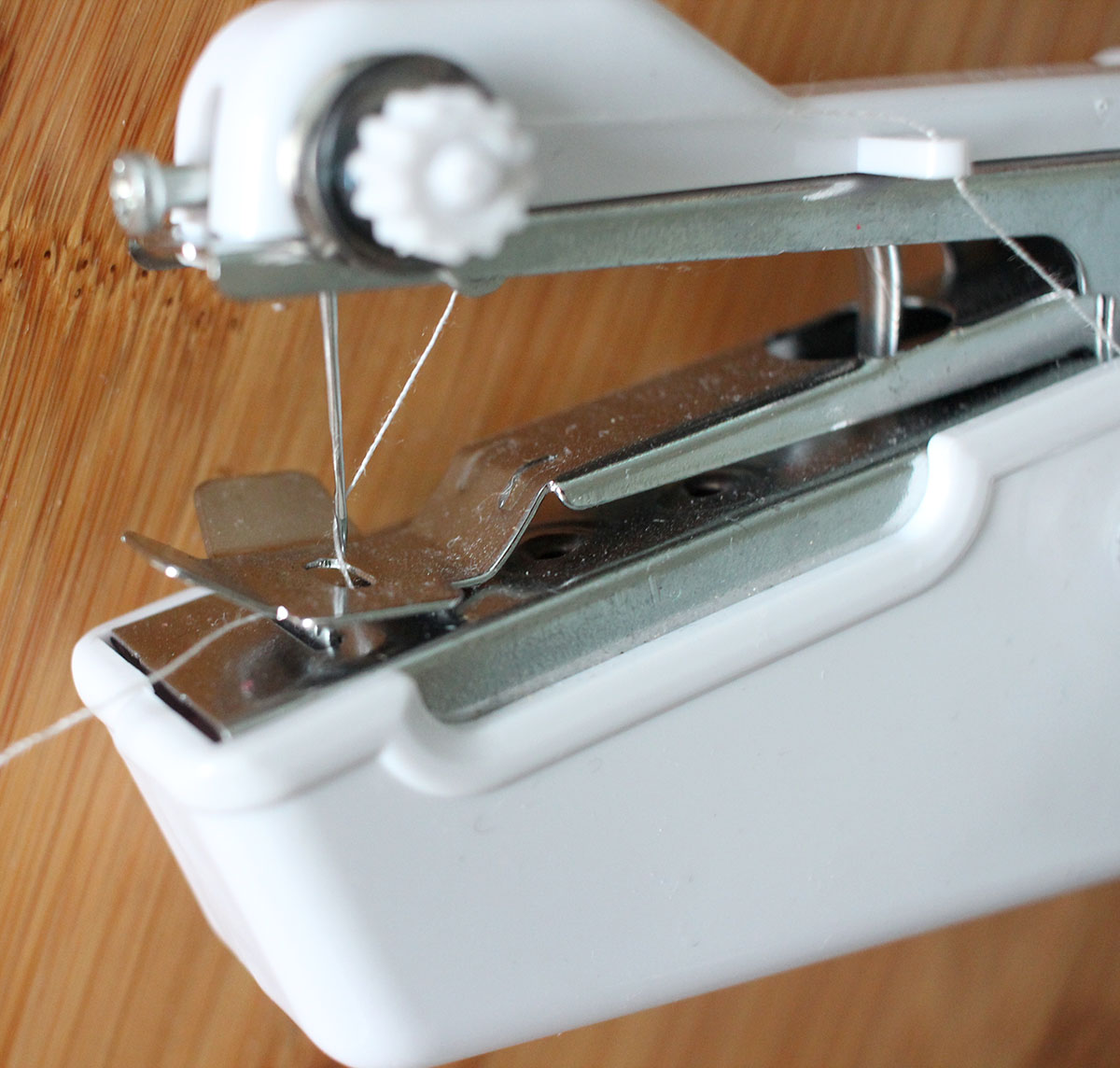 Handheld Sewing Machine: Which Is The Best Hand Sewing Machine? - The ...