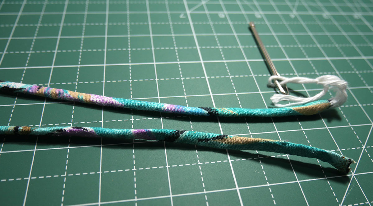 How To Make Rouleau Straps (AKA Spaghetti Straps!) - The Creative Curator